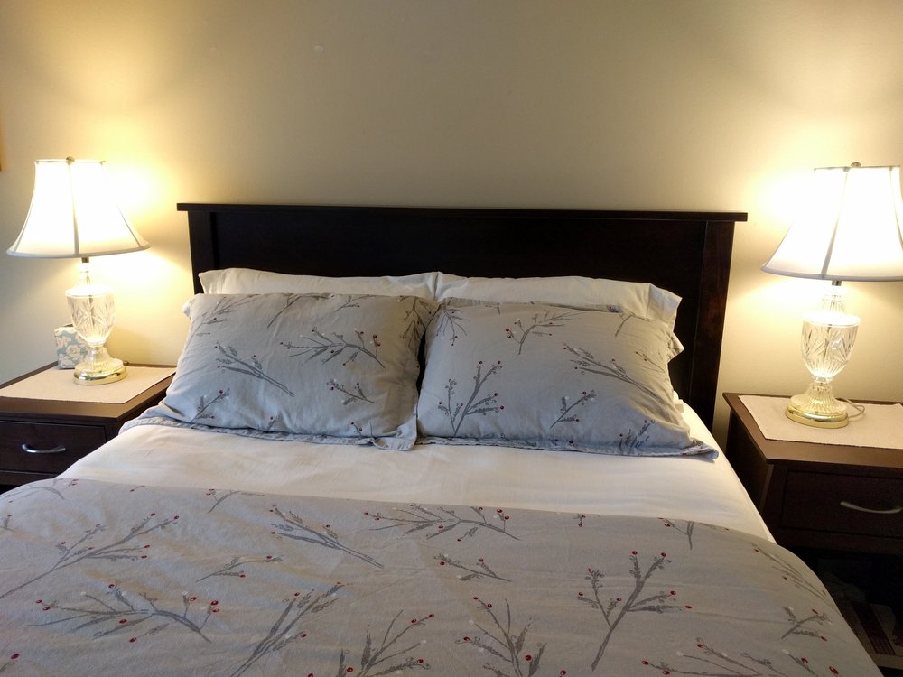 Modern Flat Panel Bed Frame with Customizable Options