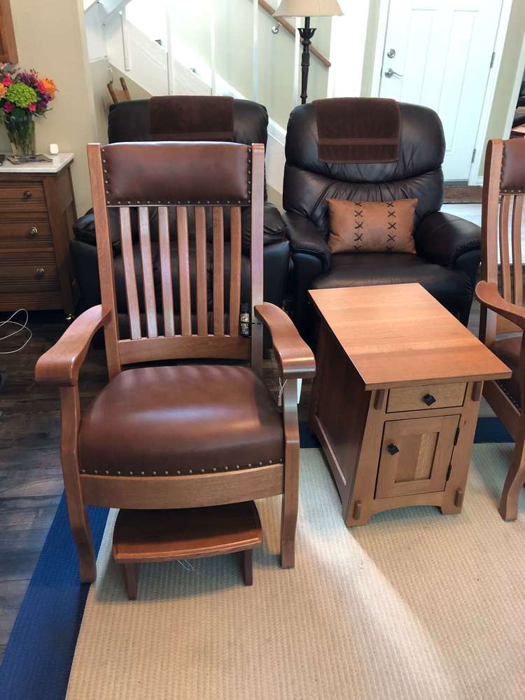 Amish Leather Lounge Chair with Wood Frame | DutchCrafters