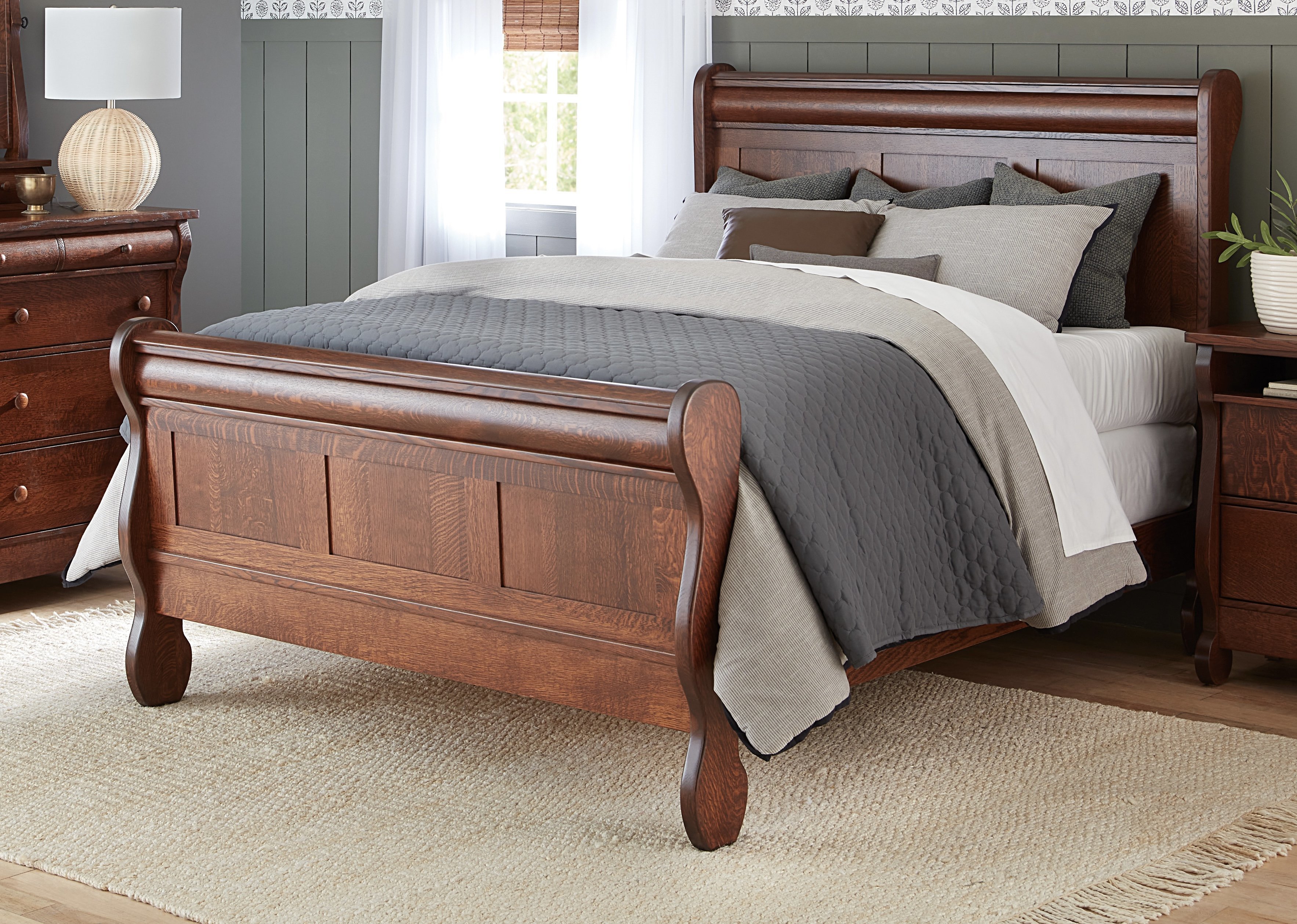 Elegant Traditional Sleigh Bed Solid Wood | DutchCrafters